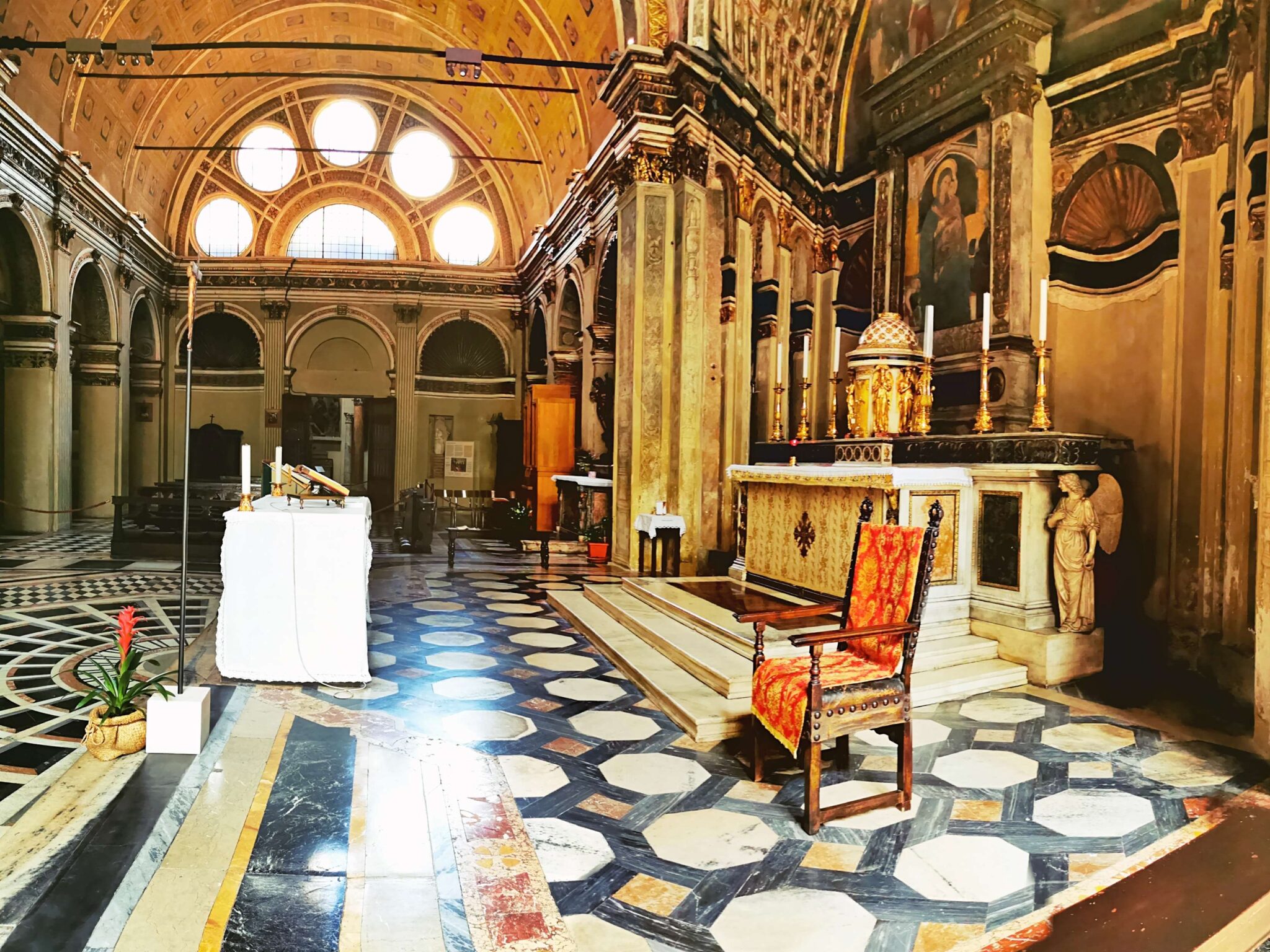 Los secretos de la iglesia de San Sátiro de Milán, un milagro ...