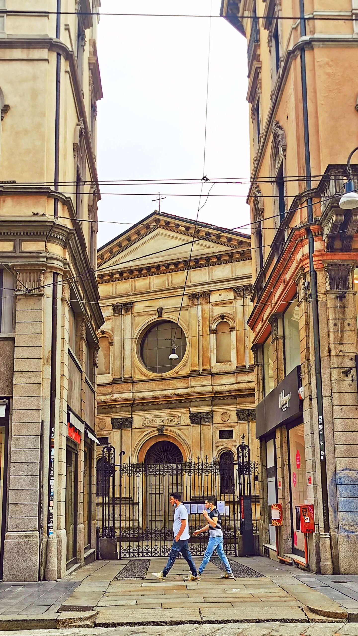 Los secretos de la iglesia de San Sátiro de Milán, un milagro ...
